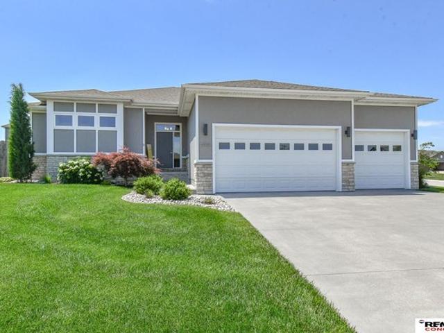 6301 Kelsey Ln, Lincoln, NE 68516