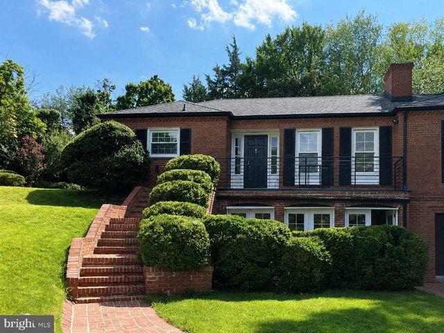 6301 Lakeview Dr, Falls Church, VA 22041