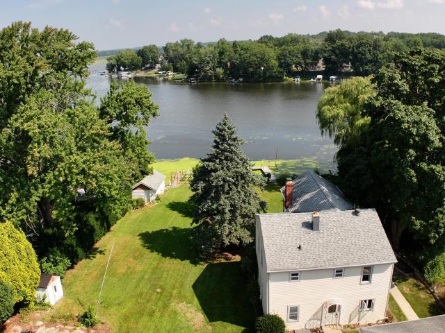 6301 Riverside Rd, Waterford, WI 53185 | MLS #1957 | Compass