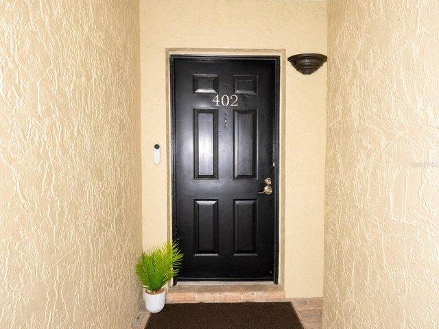 6301 58th St N Apt 402, Pinellas Park, FL 33781