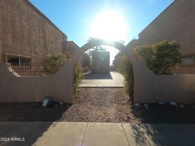 6302 N 64th Dr, Unit 14, Glendale, AZ 85301 | MLS #6957 | Compass