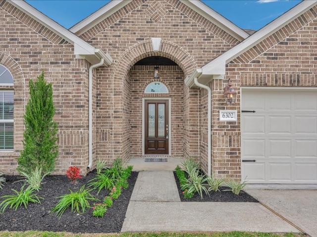 6302 Fisher Reef Drive