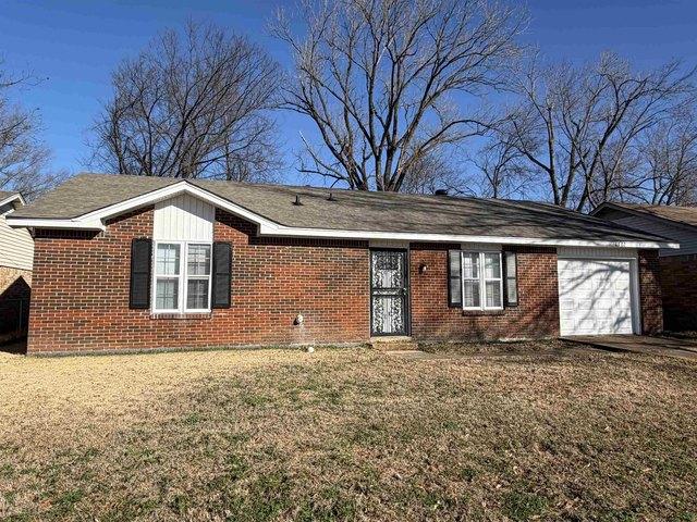 6302 Leamont Dr, Millington, TN 38053