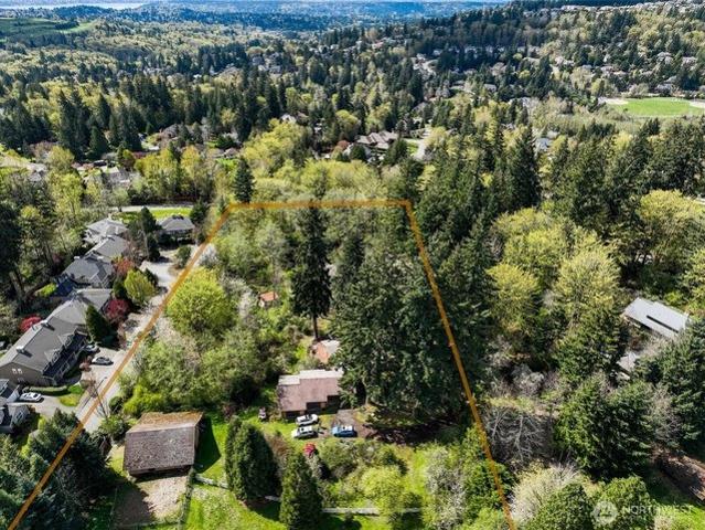 6302 th Ave SE, Bellevue, WA 98006