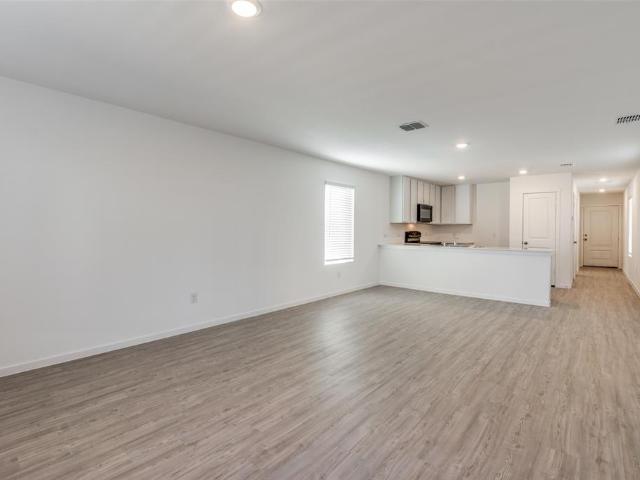 6303 Kingfisher Way