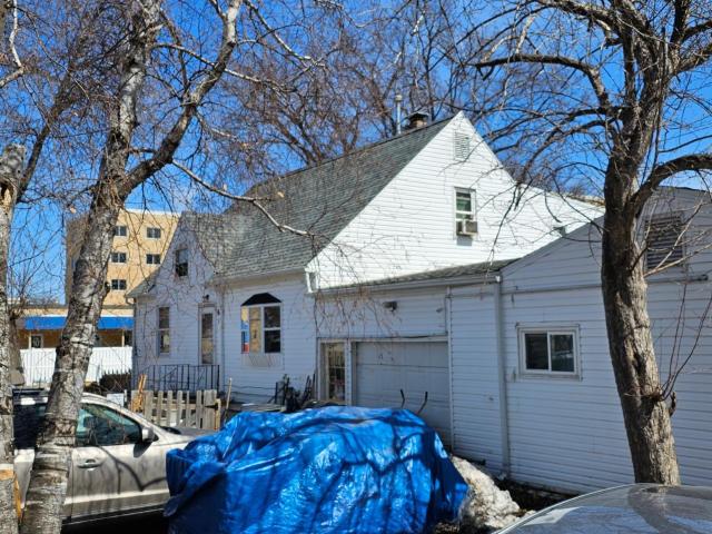 630 10th Street N