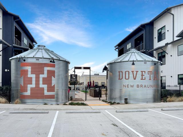 630 Central Pkwy, Unit 1215, New Braunfels, TX 78130 | MLS #1941