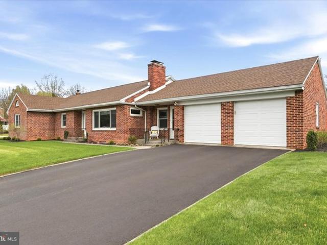 630 Charles St, Shippensburg, PA 17257