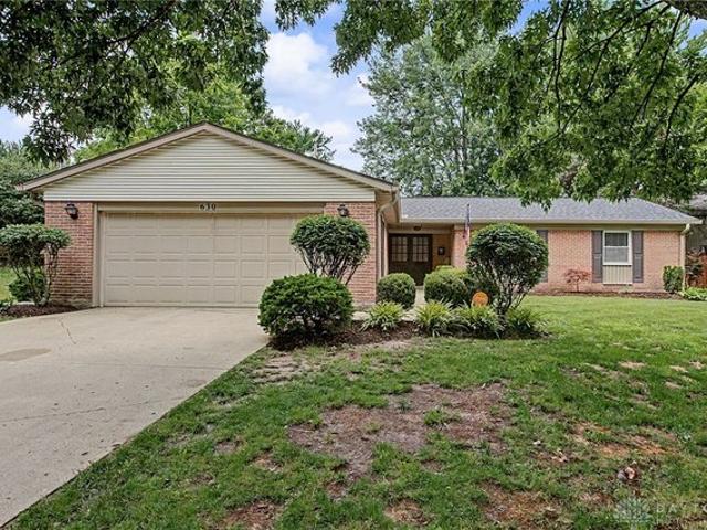 630 Clareridge Ln, Centerville, OH 45458