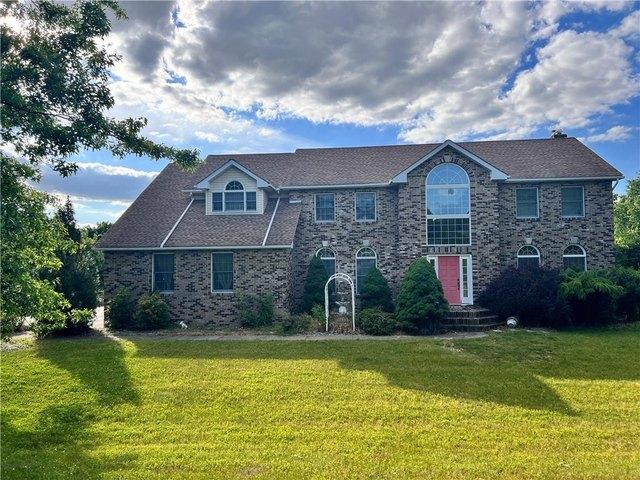 630 Clearfield Rd, Bushkill, PA 18064