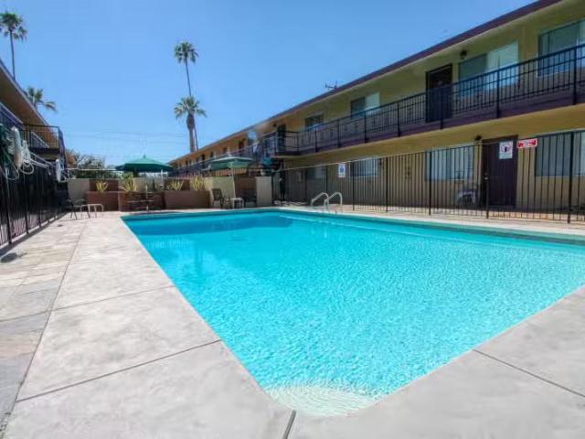 630 A Street 630 A St, Bakersfield, CA 93304
