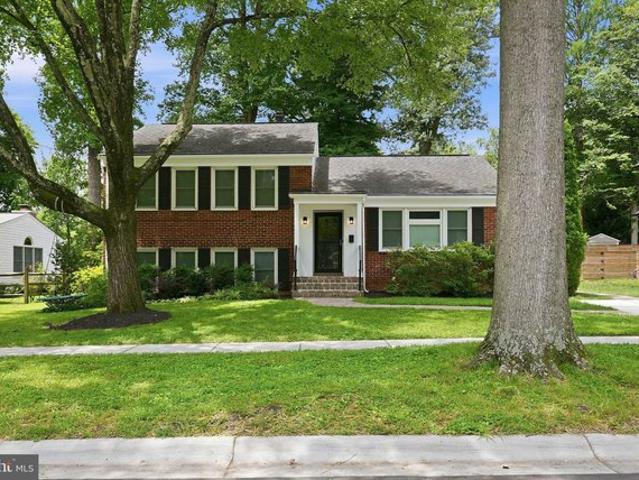 630 Blossom Dr, Rockville, MD 20850
