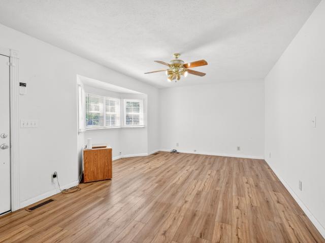630 Edgefield Dr