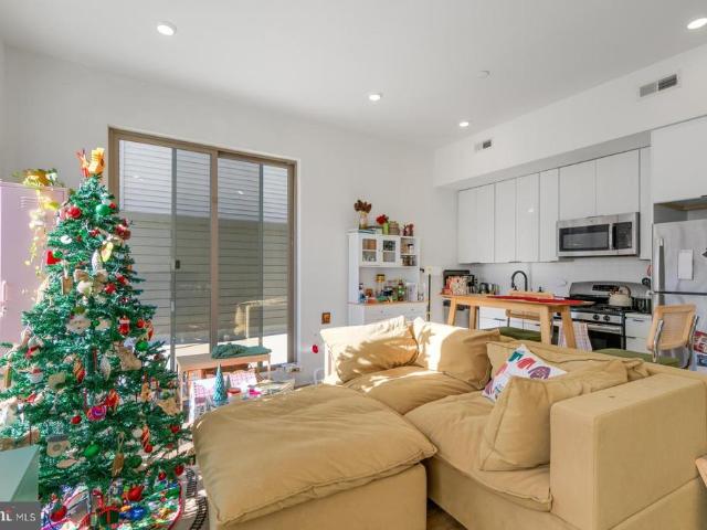 630 Federal Street # 206
