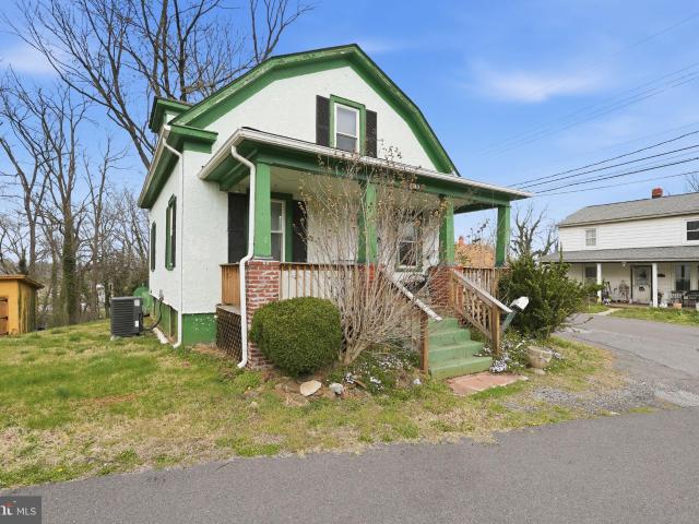 630 Midland Ave, Front Royal, VA 22630 | MLS #VAWR2014