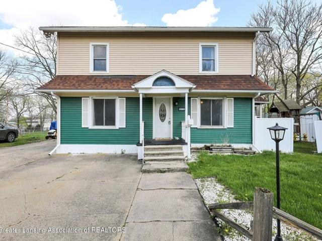 630 N Cochran Ave, Charlotte, MI 48813