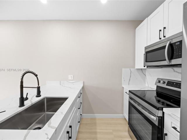 630 NE 166th St, Unit 3, Miami, FL 33162 | MLS #A12017