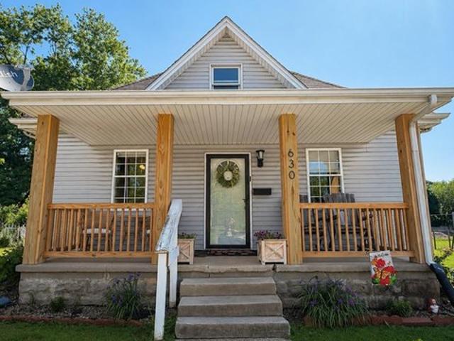 630 S 9th St, Mitchell, IN 47446