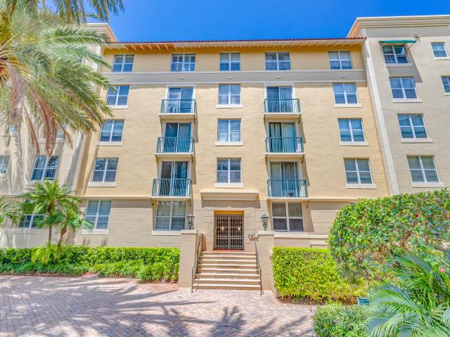 630 S Sapodilla Ave, Unit 112, West Palm Beach, FL 33401 | MLS #R11162
