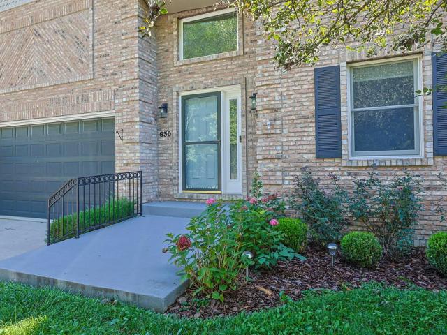 630 Pointe Benton Lane