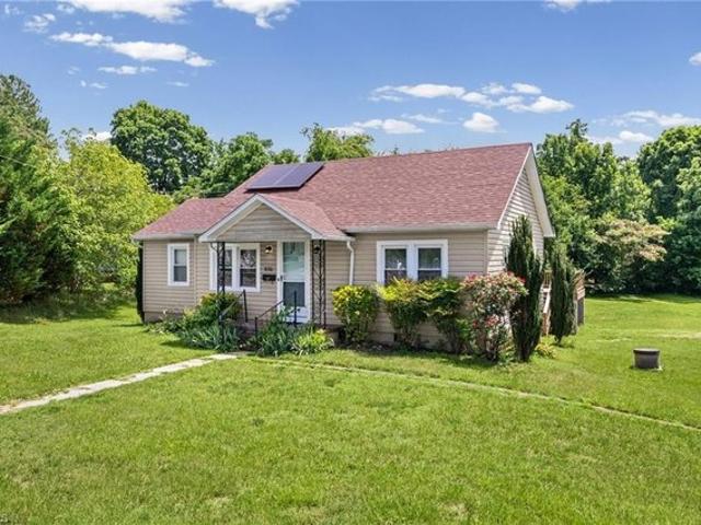 630 Pleasant Hill Dr, Elkin, NC 28621
