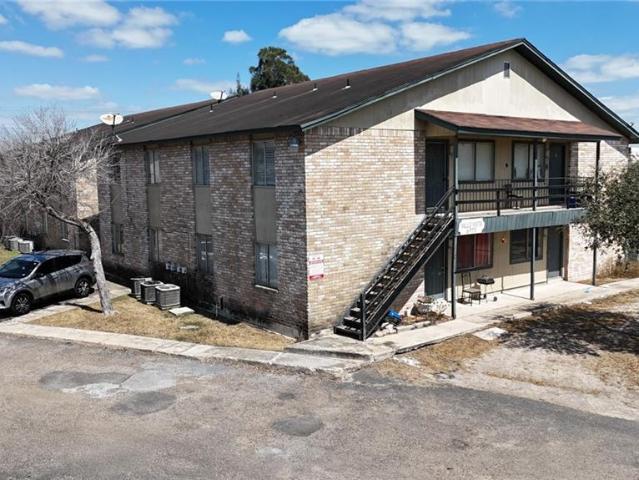 630 W Taft Avenue
