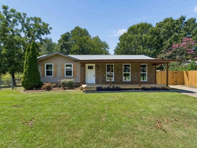 630 Willow Bend Ln, Bessemer, AL 35023