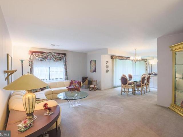 6317 Park Heights Ave #212, Baltimore, MD 21215