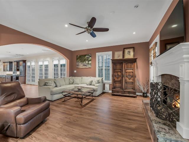 6317 Riverview Way