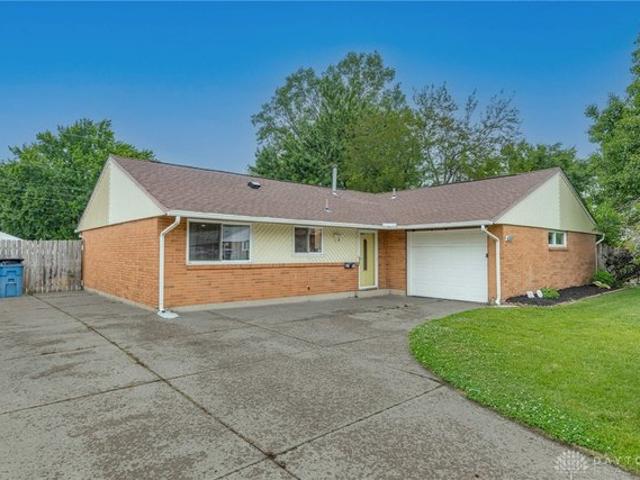 6317 Rosebury Dr, Huber Heights, OH 45424