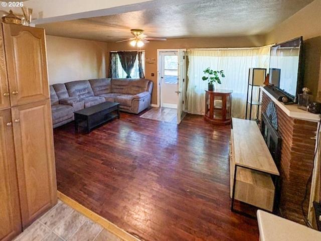 6318 NE 18TH AVE