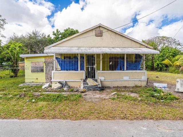 6318 19th Ct NW, Miami, FL 33147