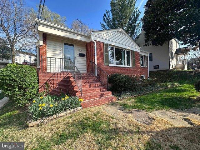 6318 11th Rd N, Arlington, VA 22205