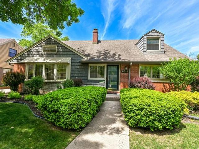 6319 N Bay Ridge Ave, Whitefish Bay, WI 53217