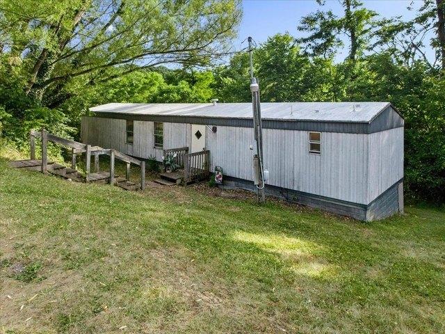 6319 Church St, Fairlawn, VA 24141