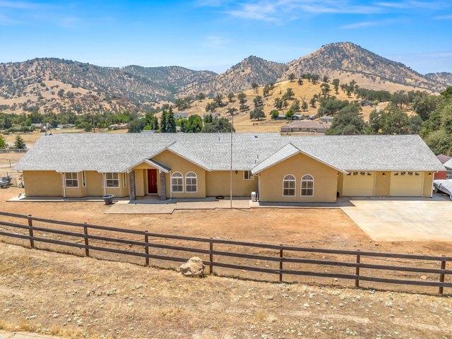 6319 Lupine Dr, Sanger, CA 93657