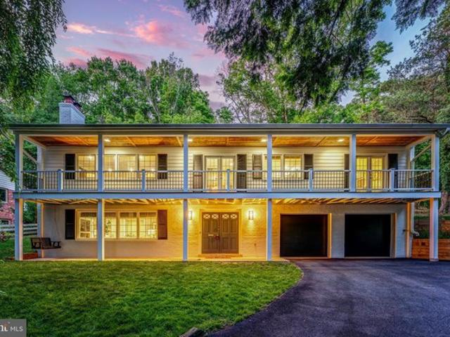 6310 Beachway Dr, Falls Church, VA 22044