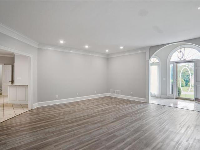 6310 Chestnut Parkway