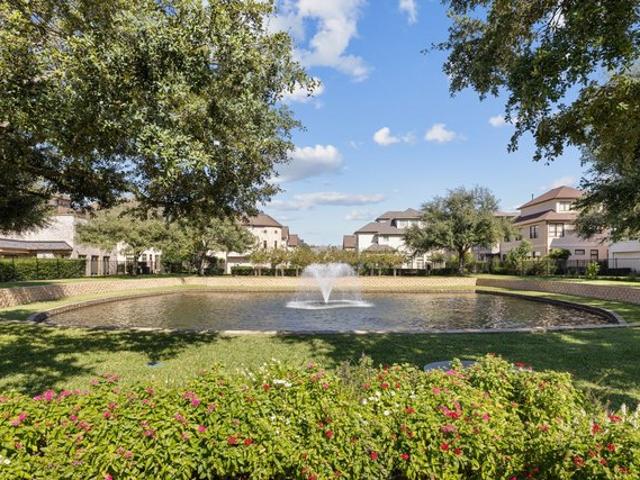 6310 Hermann Lake Dr, Houston, TX 77021