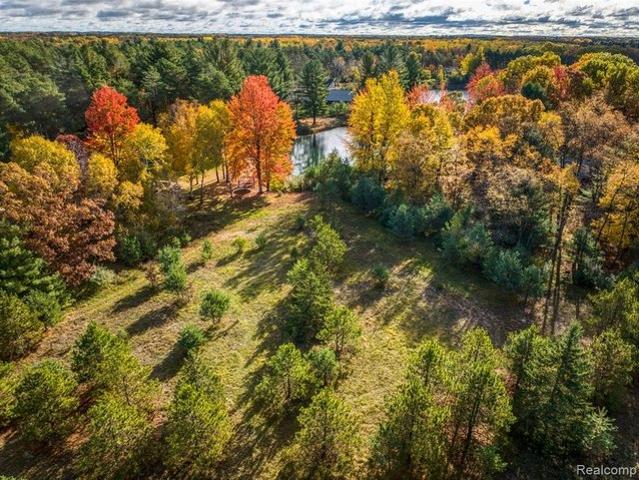 6310 Kilkenny Dr, Morton Township, MI 49346