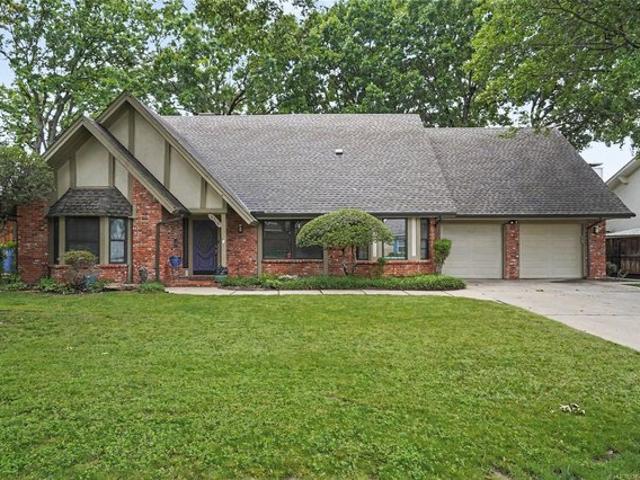 6310 S Pittsburg Ave, Tulsa, OK 74136