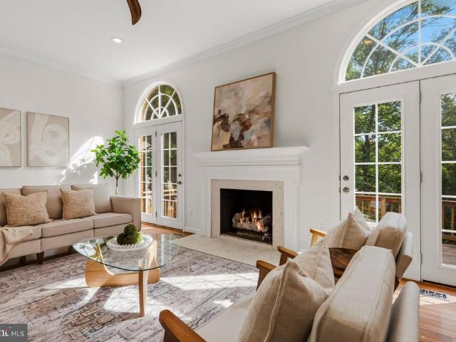 6311 Crooked Oak Lane
