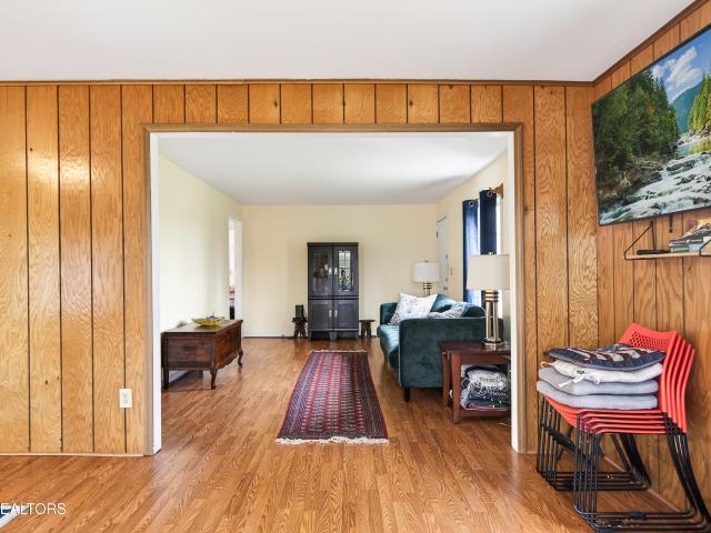 6311 Eastland Rd