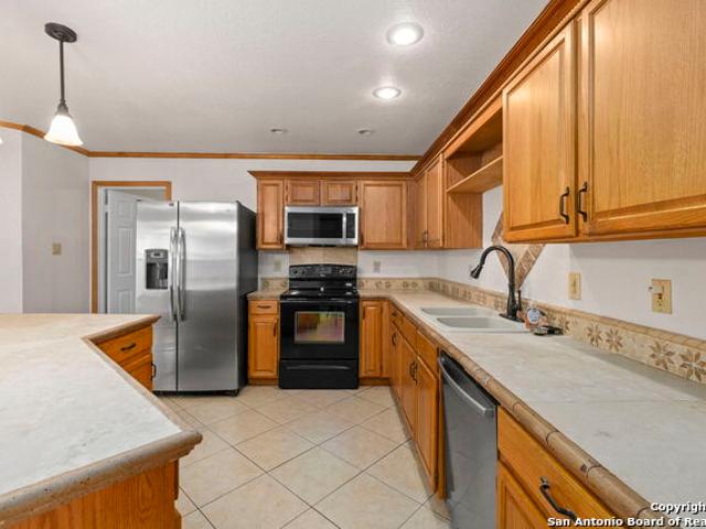 6311 Regency Ct