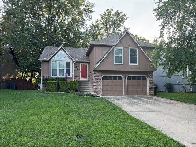 6312 Anderson St, Shawnee, KS 66226