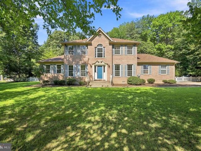 6313 Grant Chapman Dr, La Plata, MD 20646