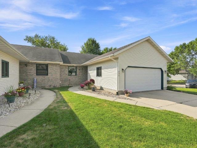 631 Constitution Lane