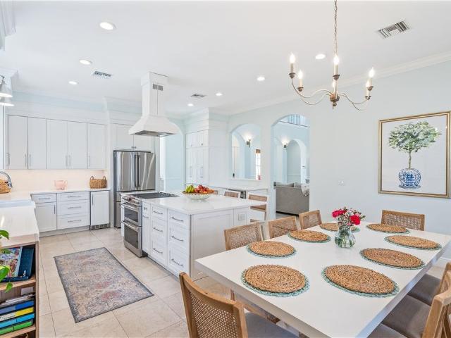 631 Camelia Ln, Vero Beach, FL