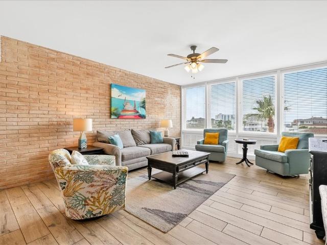 631 Channel View Drive 216