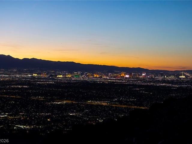 631 Alpine Summit Dr, Henderson, NV 89012